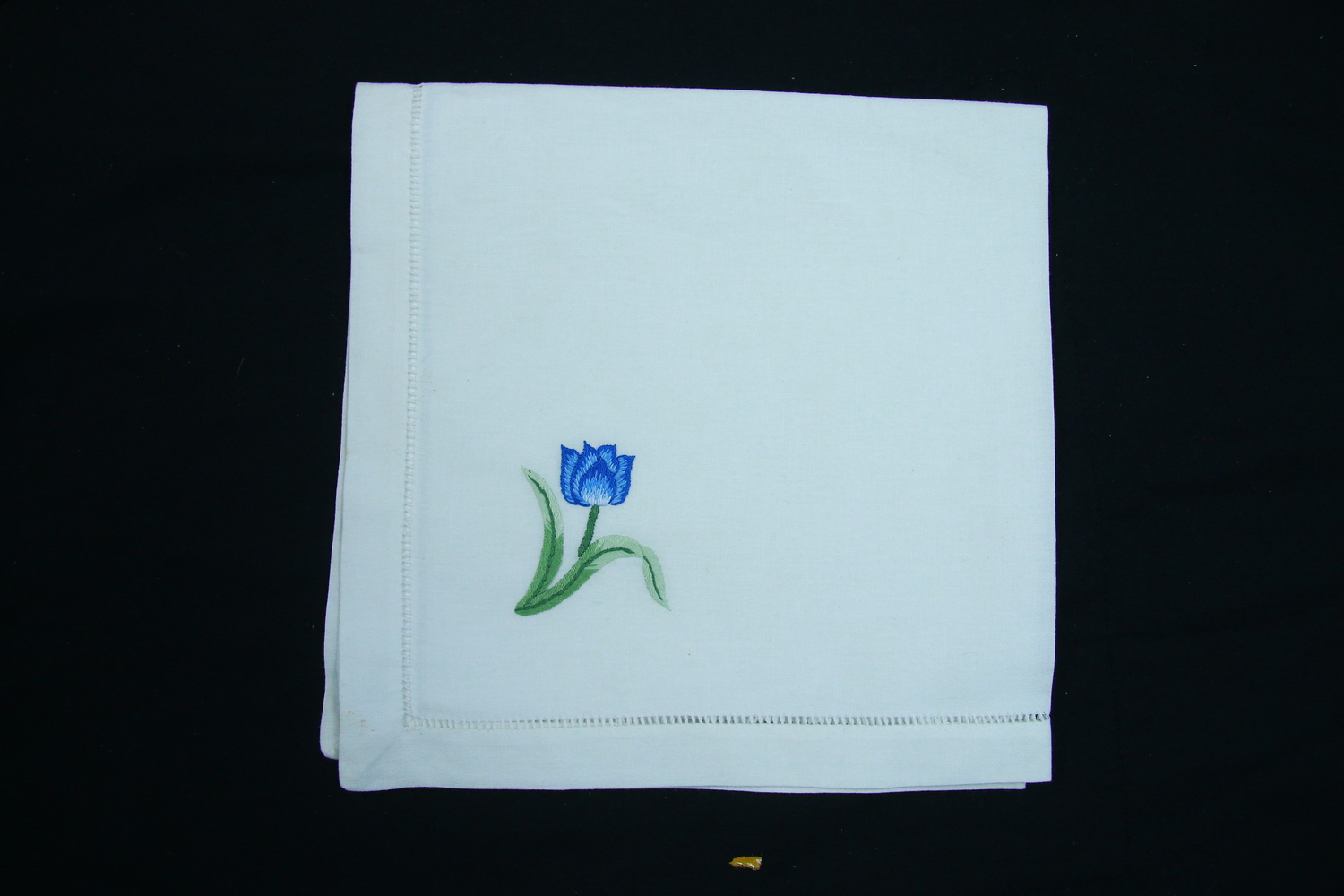 Blue Tulips Flower Hand Embroidered Napkins - K - Embroidery